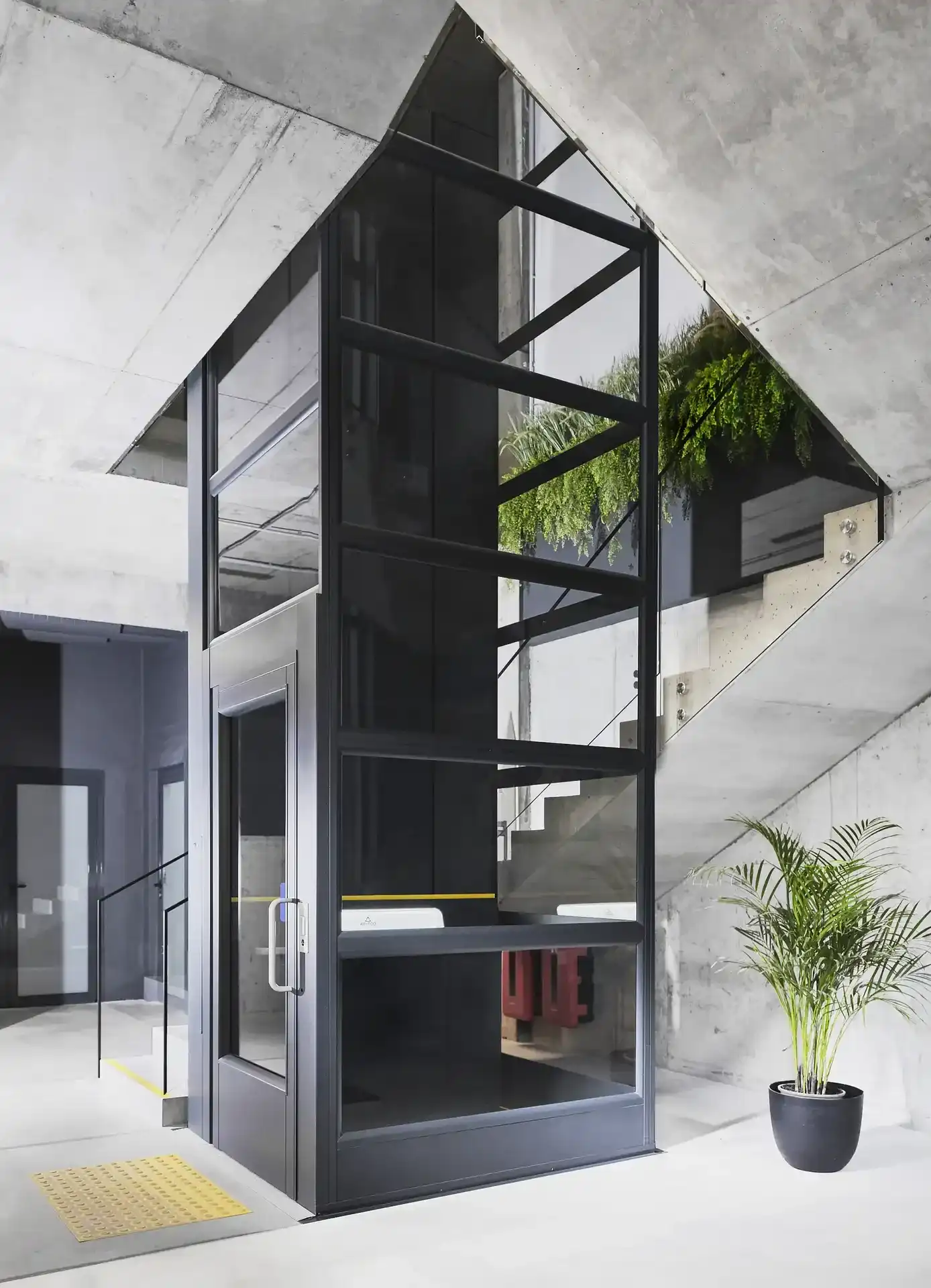 Commercial Sector | Commercial Platform Lifts